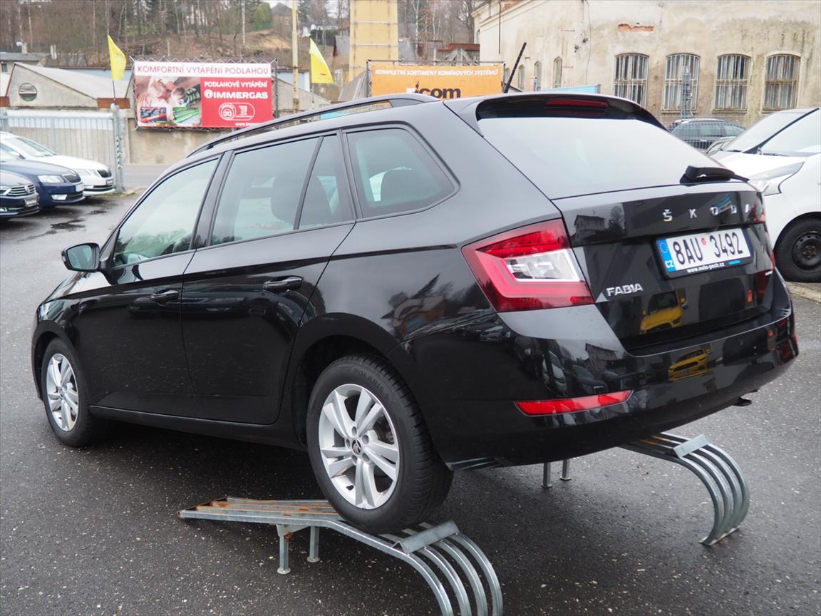 auto-pech.cz / 2021 Škoda Fabia hledá nového majitele